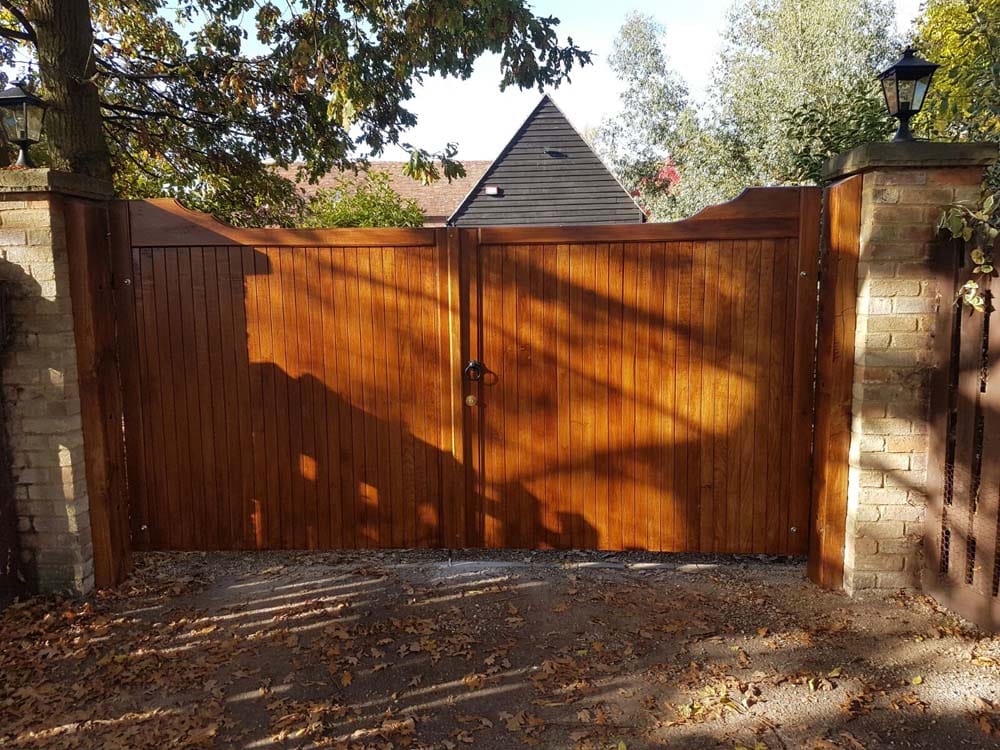 Lancaster Hardwood Driveway Gates | Gunstock Top Rail | Buy Lancaster ...